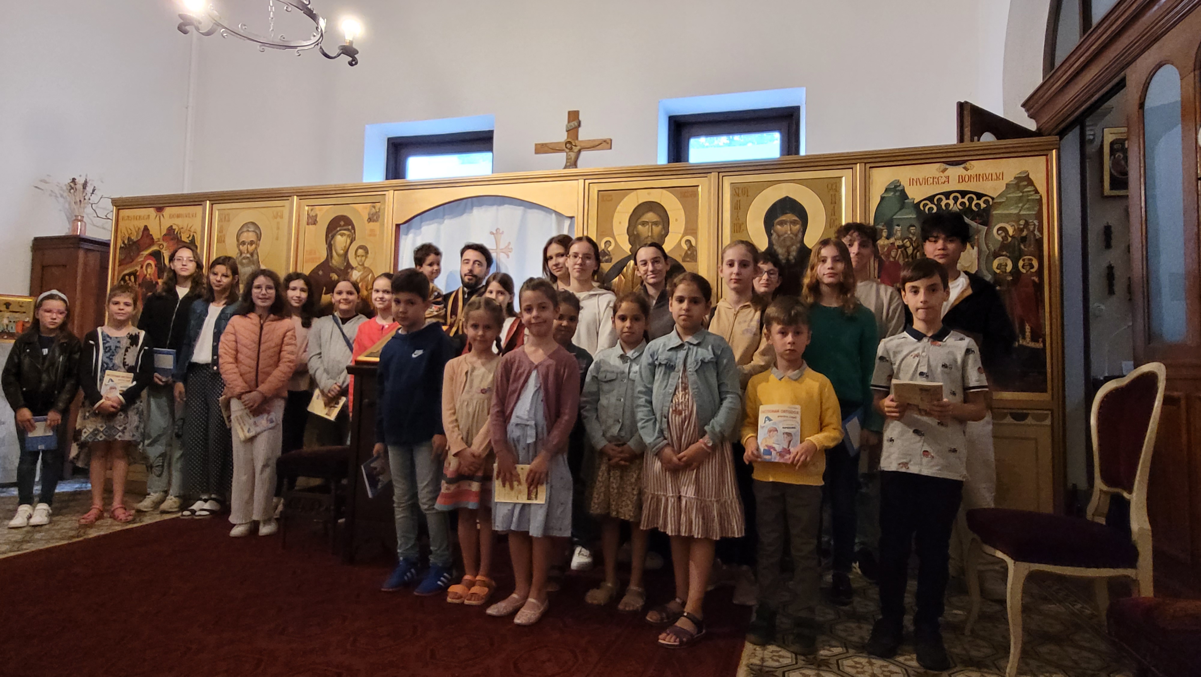 Cateheză, spovedanie și rugăciune la sfârșit de an școlar. A început ...